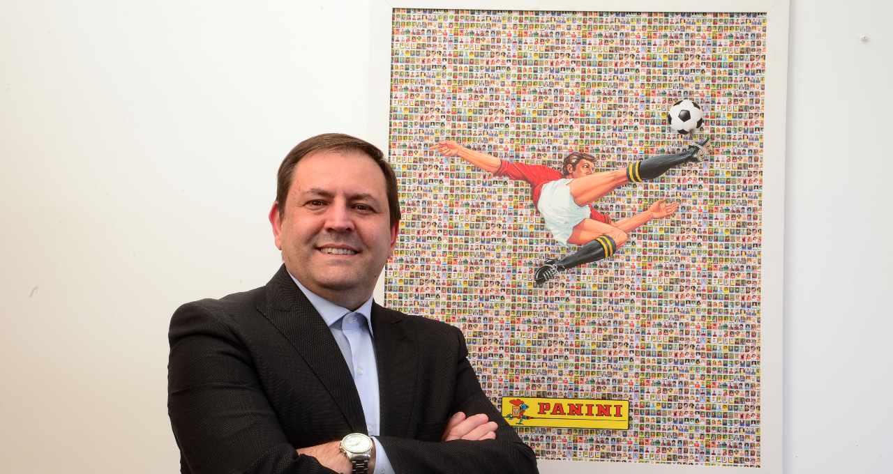 CEO da Panini fala sobre aumento dos preços do álbum da Copa do Mundo ...