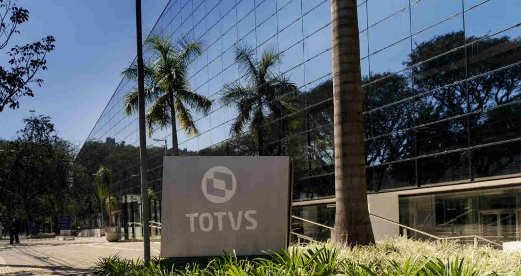 Totvs (TOTS3) compra totalidade de empresa líder em seu segmento por R ...