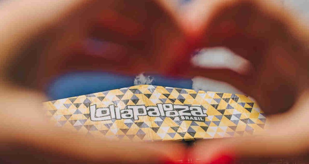Lollapalooza 2023: Comemorando 10 anos no país, festival começa nesta ...