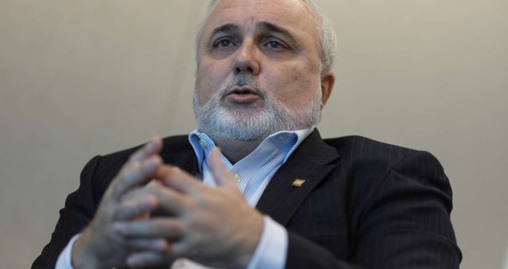 Prates tenta frear queda nas ações da Petrobras (PETR4) e admite erro ...