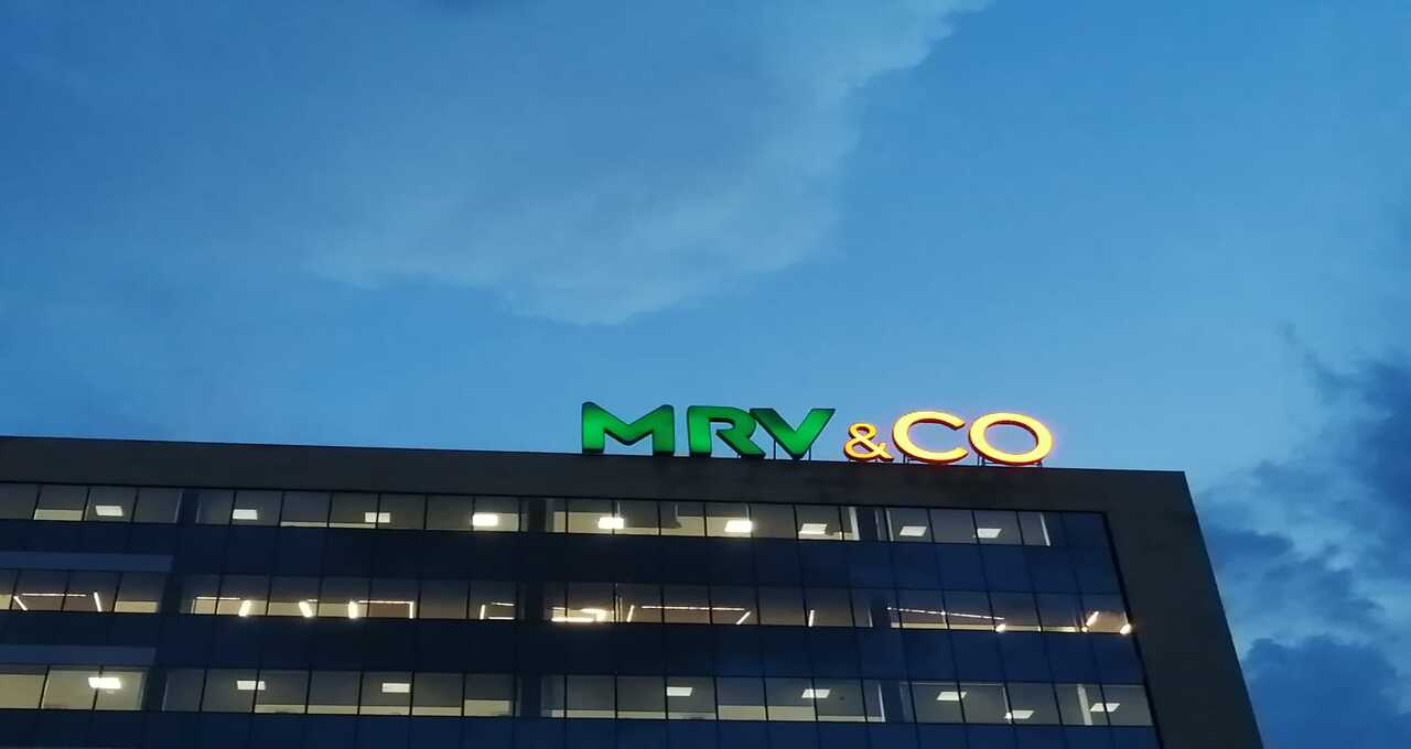 MRV (MRVE3): 2024 será ano de colheita, diz Rafael Menin; e os ...