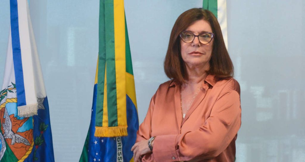 Magda Chambriard: Nova CEO da Petrobras (PETR4) assume cargo na quarta ...